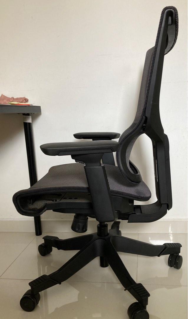 Ergotune classic ergonomic chair, Furniture & Home Living, Furniture ...