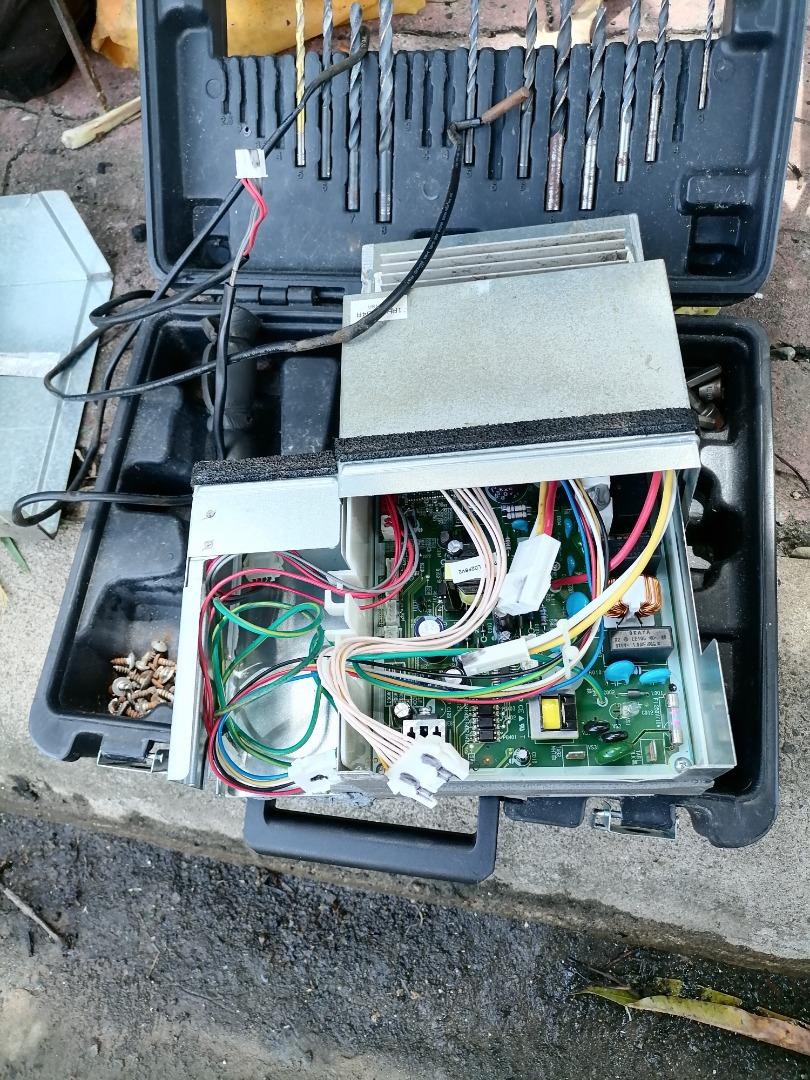 Hitachi window type inverter model RA-10HVQ, Computers & Tech, Parts ...