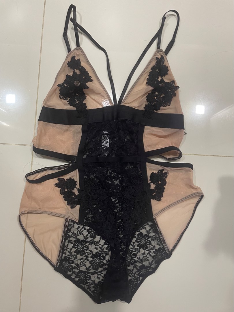 L/XL embroidery lace Lingerie Set sexy bodysuit sexy waist mesh comfy , Women's Fashion, New ...