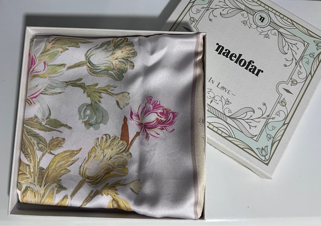 Authentic Naelofar Amora in Clay White Bawal / Square, Women's Fashion ...