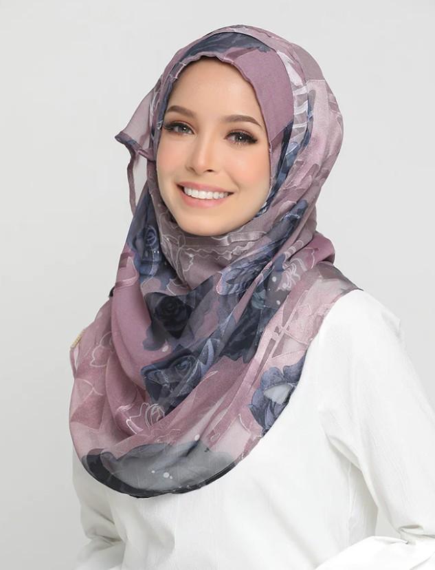 New Bokitta original, Women's Fashion, Muslimah Fashion, Hijabs on ...