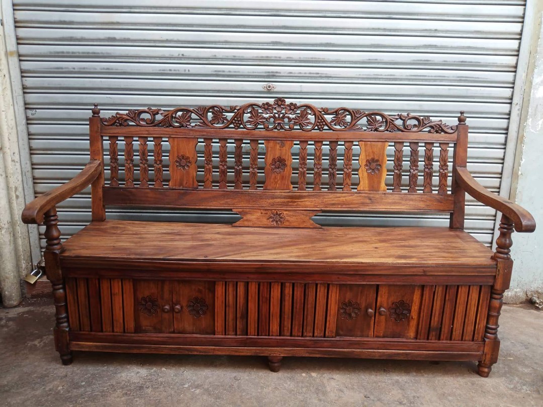 Old 4-5 Seater Gallinera Chair, Furniture & Home Living, Furniture ...