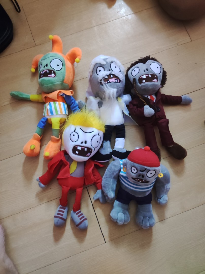 Plants vs zombies stufftoys (5pcs), Hobbies & Toys, Toys & Games on ...