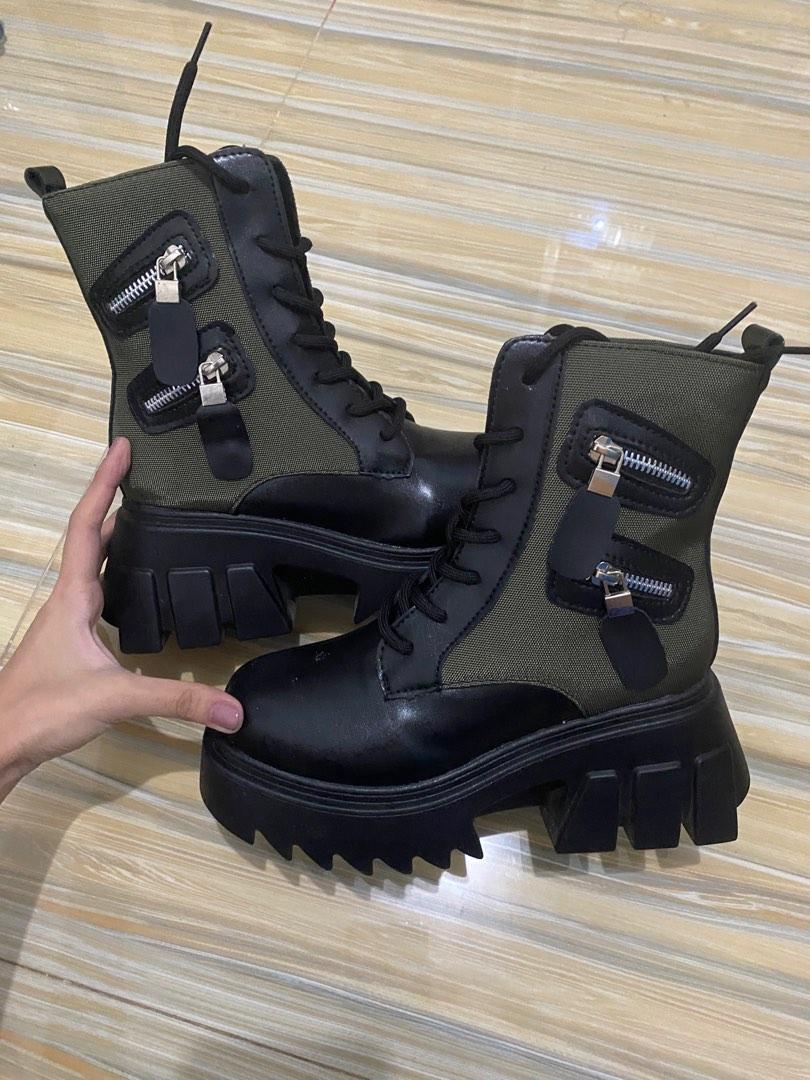 Platform Chunky Boots, Women's Fashion, Footwear, Boots on Carousell