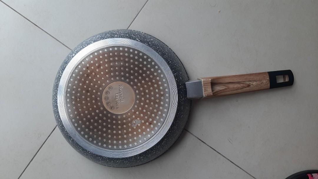 Russell Taylor's non stick marble coated fry pan with lid, Furniture ...