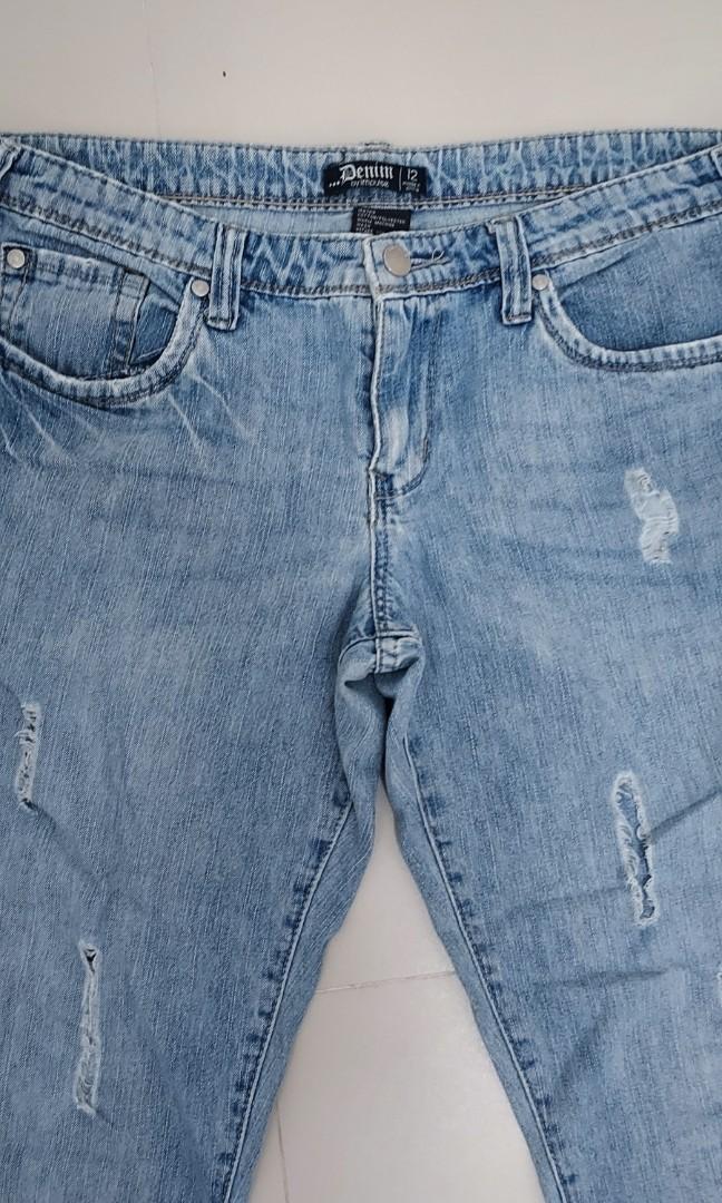 Tattered jeans, Women's Fashion, Bottoms, Jeans on Carousell
