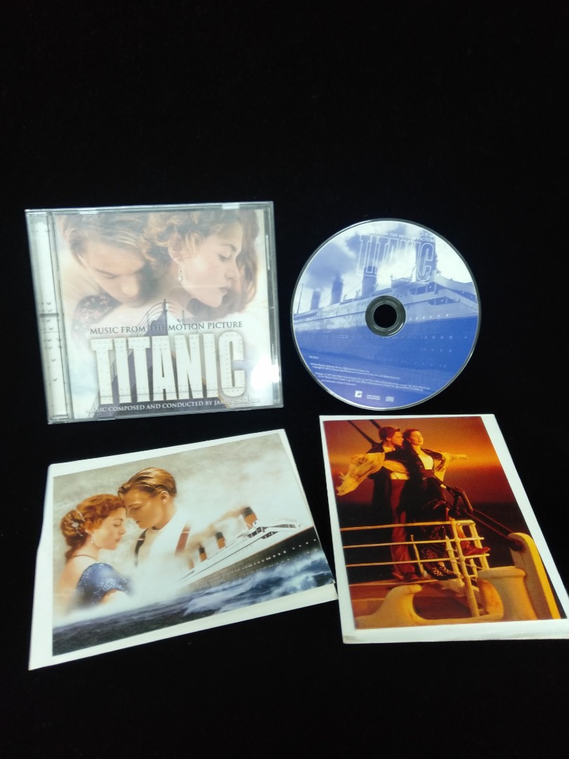 TITANIC 珍藏版二手正版CD, 書籍、休閒與玩具, 樂器、音樂相關, CD、DVD在旋轉拍賣