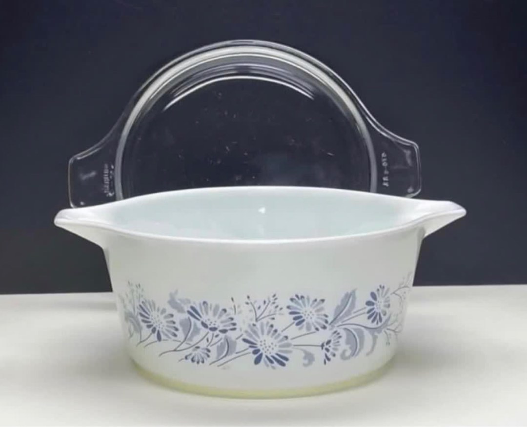 Vintage PYREX Colonial Mist Casserole 1.5L, Furniture & Home Living ...