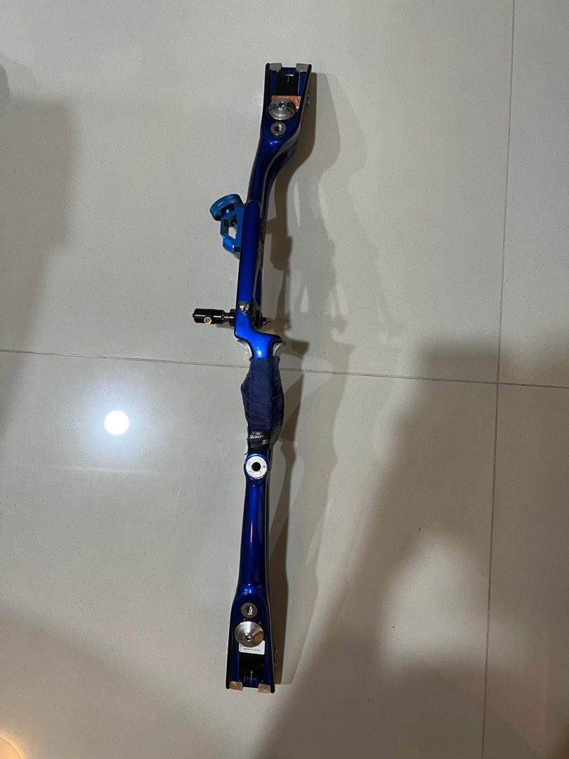 Win & Win Inno CXT recurve riser (blue), Sports Equipment, Other Sports ...