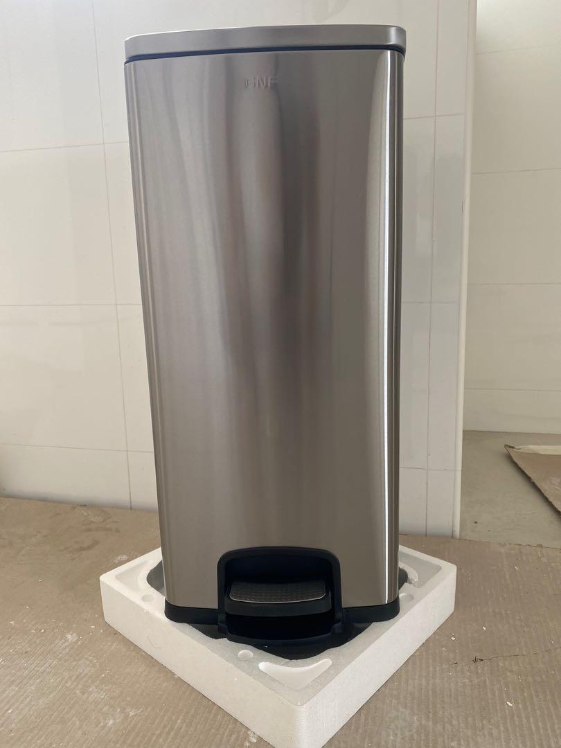 30L Dustbin, Furniture & Home Living, Cleaning & Homecare Supplies ...