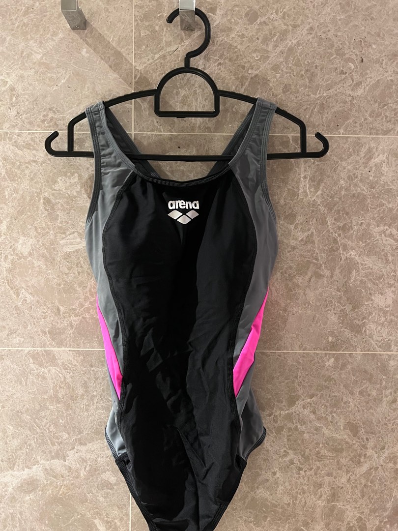 Arena One Piece Swimsuit, Women's Fashion, Swimwear, Bikinis ...