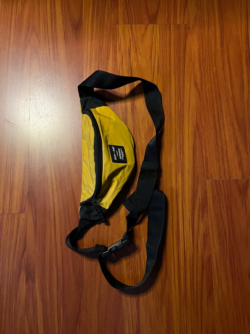 BENCH SLING BAG AUTHENTIC, Men's Fashion, Bags, Sling Bags on Carousell