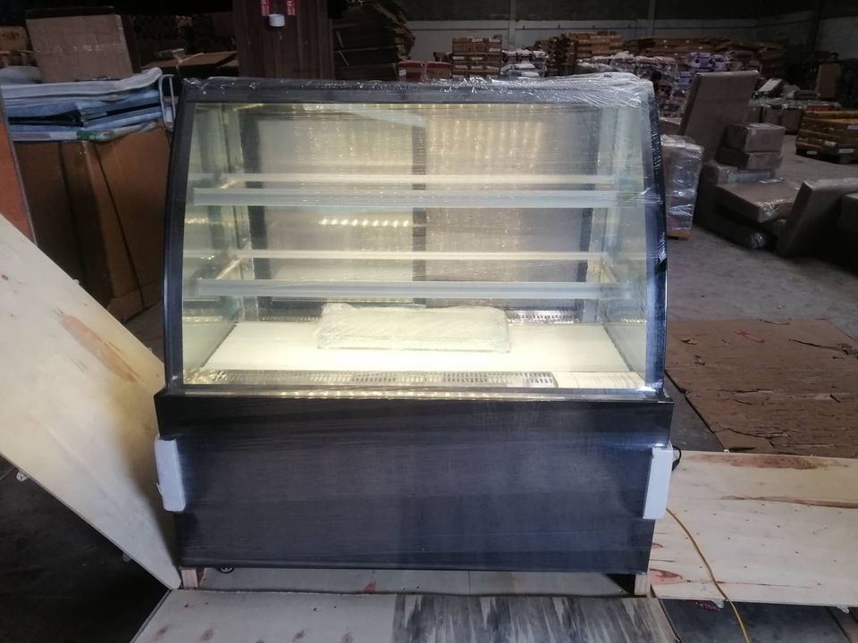 Cake Chiller, Furniture & Home Living, Kitchenware & Tableware, Food ...