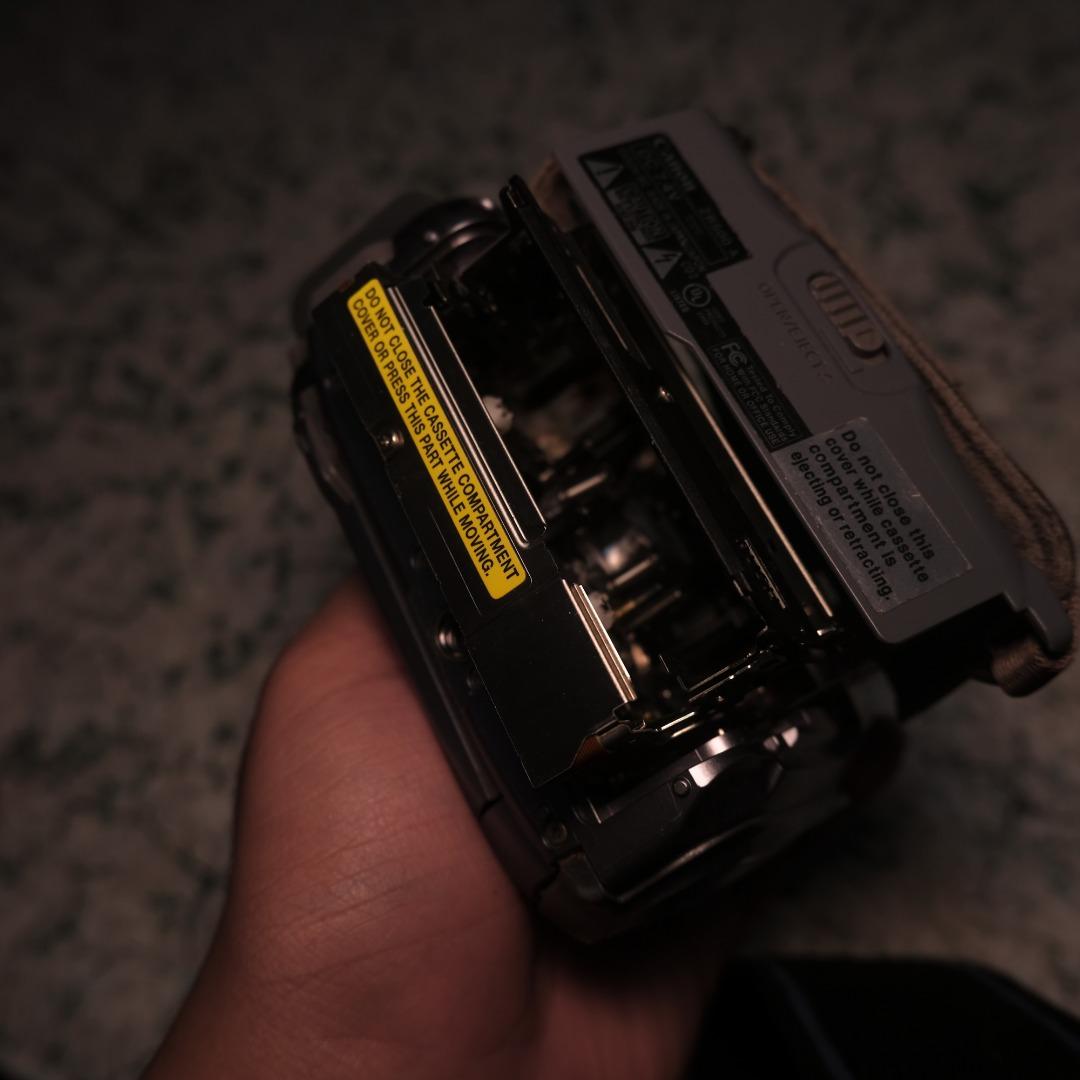 CANON ZR500 MINIDV CAMCORDER WITH 25X OPTICAL ZOOM, Photography, Video ...