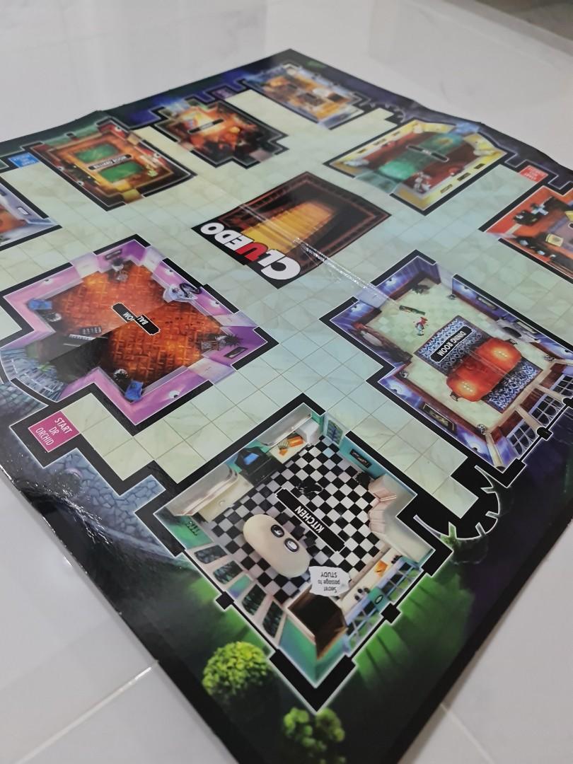 Cluedo ( box damaged), Hobbies & Toys, Toys & Games on Carousell
