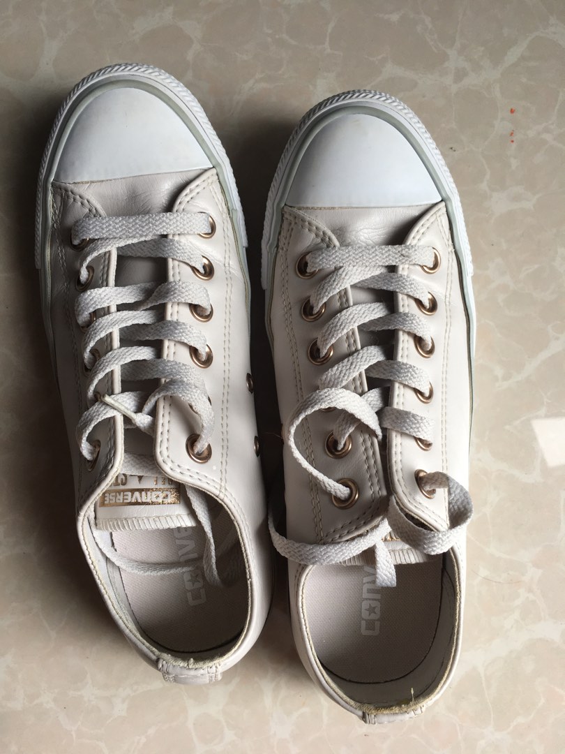 CONVERSE LEATHER LOW CUT, Women's Fashion, Footwear, Sneakers on Carousell