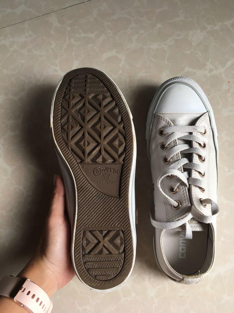 CONVERSE LEATHER LOW CUT, Women's Fashion, Footwear, Sneakers on Carousell