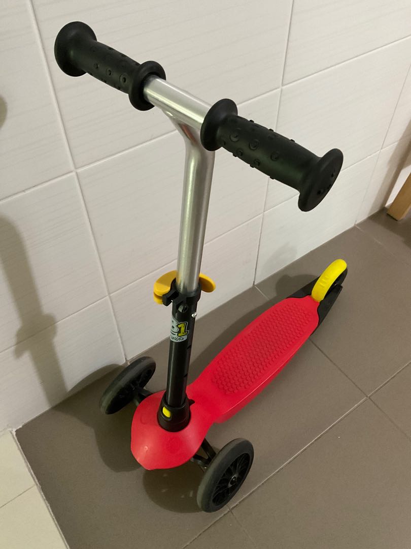 Decathlon kid scooter, Hobbies & Toys, Toys & Games on Carousell