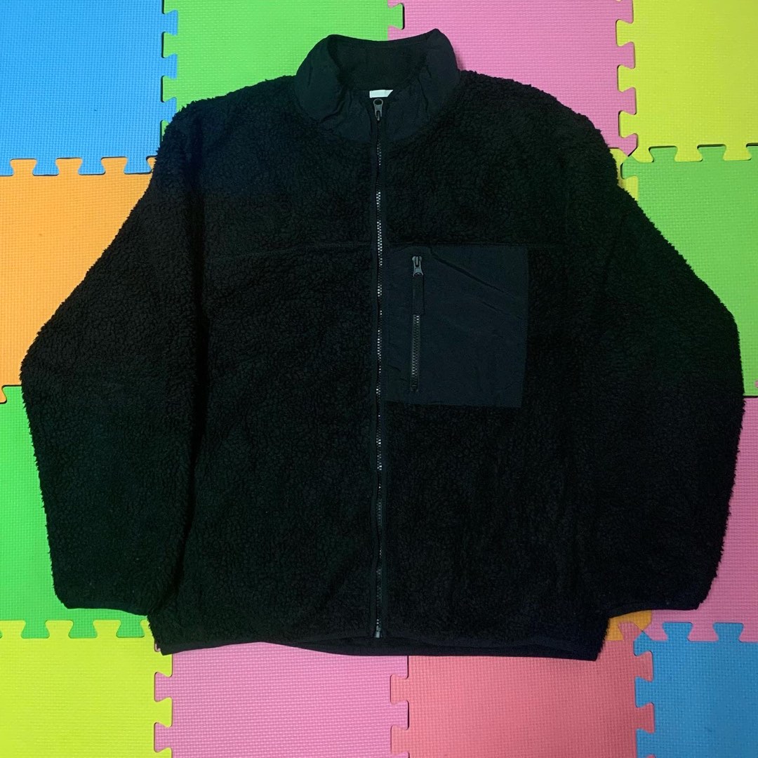 GU Fleece jacket, Men's Fashion, Coats, Jackets and Outerwear on Carousell