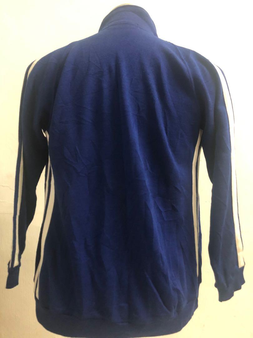 Hit Union Tracktop, Men's Fashion, Activewear on Carousell