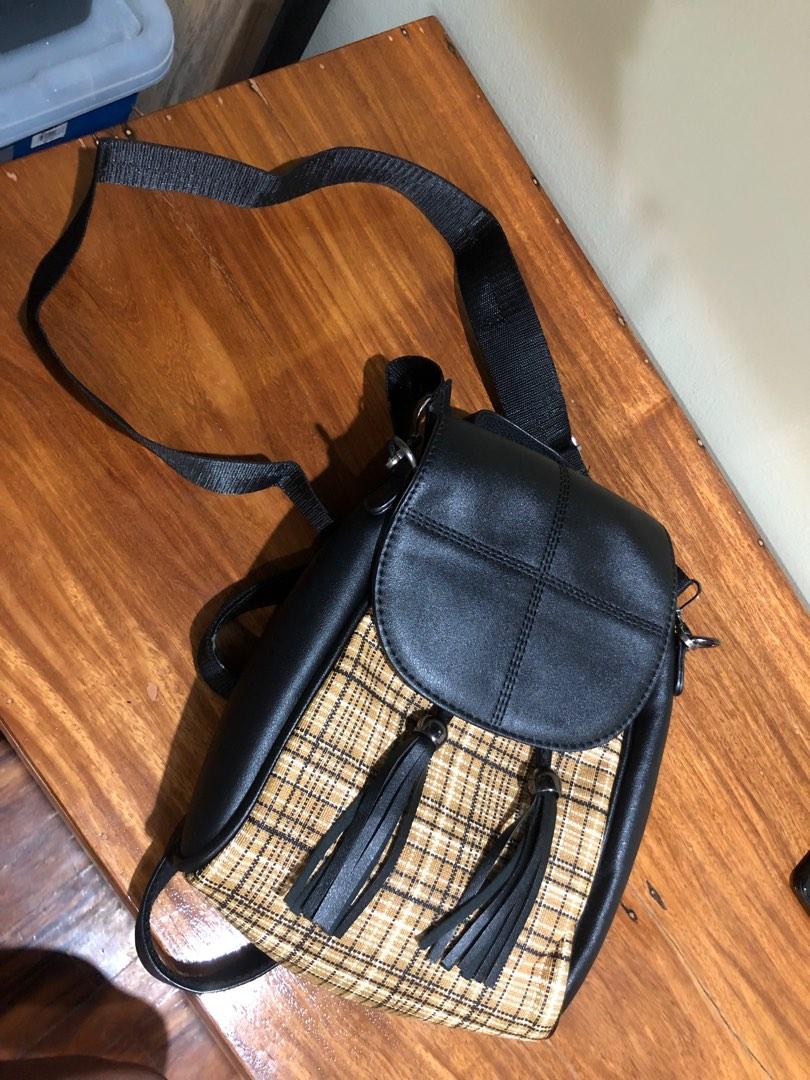 Howru Bag, Women's Fashion, Bags & Wallets, Backpacks on Carousell