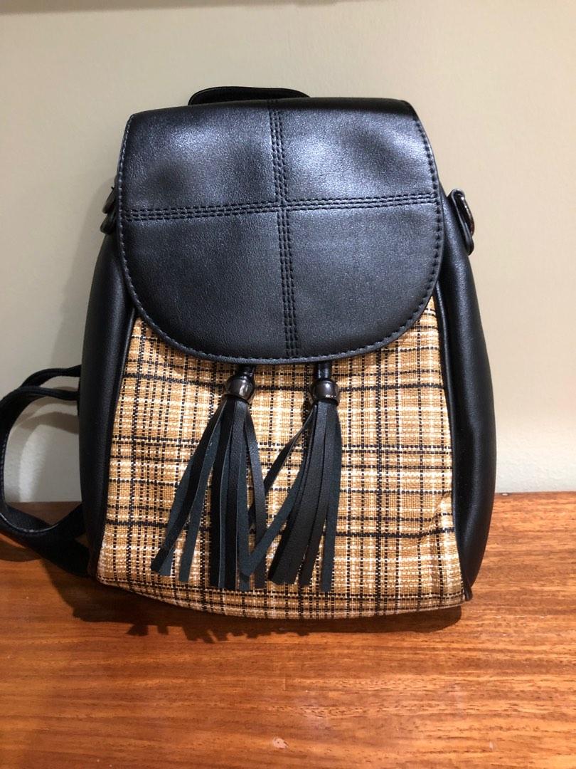 Howru Bag, Women's Fashion, Bags & Wallets, Backpacks on Carousell