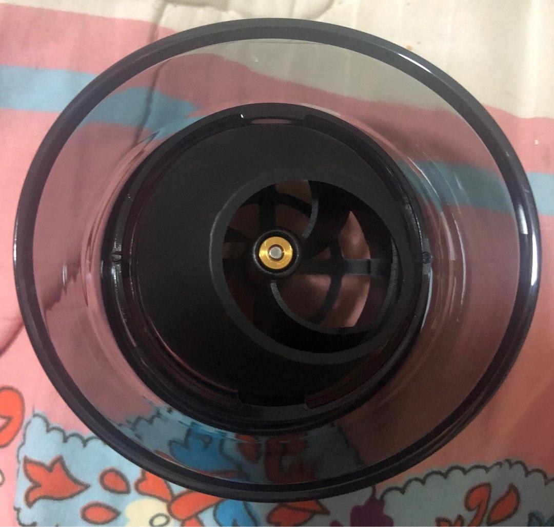 Kiss Blower, Beauty & Personal Care, Hair on Carousell