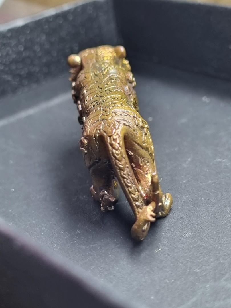 LP Wan Roop Lor Chao Phayak Run Klang Sombat BE2560 Thai Amulet, Hobbies & Toys, Memorabilia ...