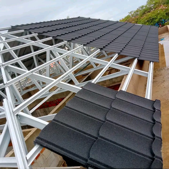 Rangka baja ringan atap genteng metal pasir, Properti, Dijual di Carousell