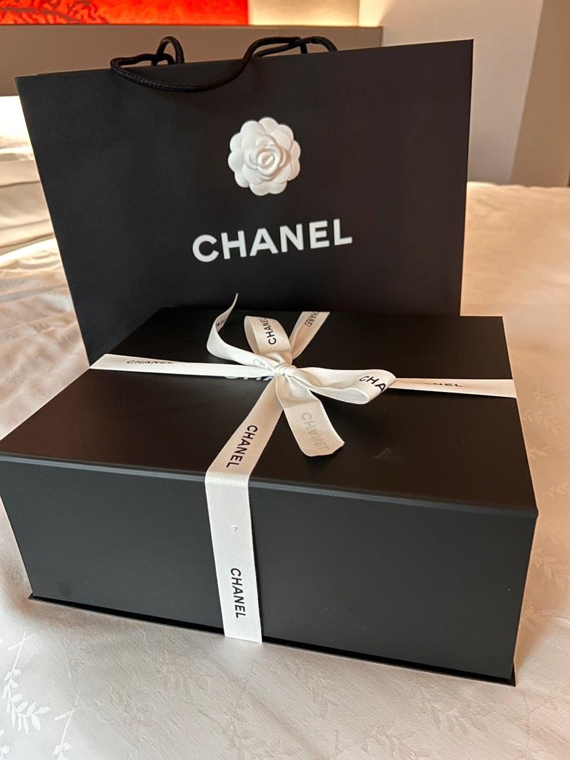 RARE (BNIB) Brand New 22B Chanel Classic Flap Medium in Iridescent ...