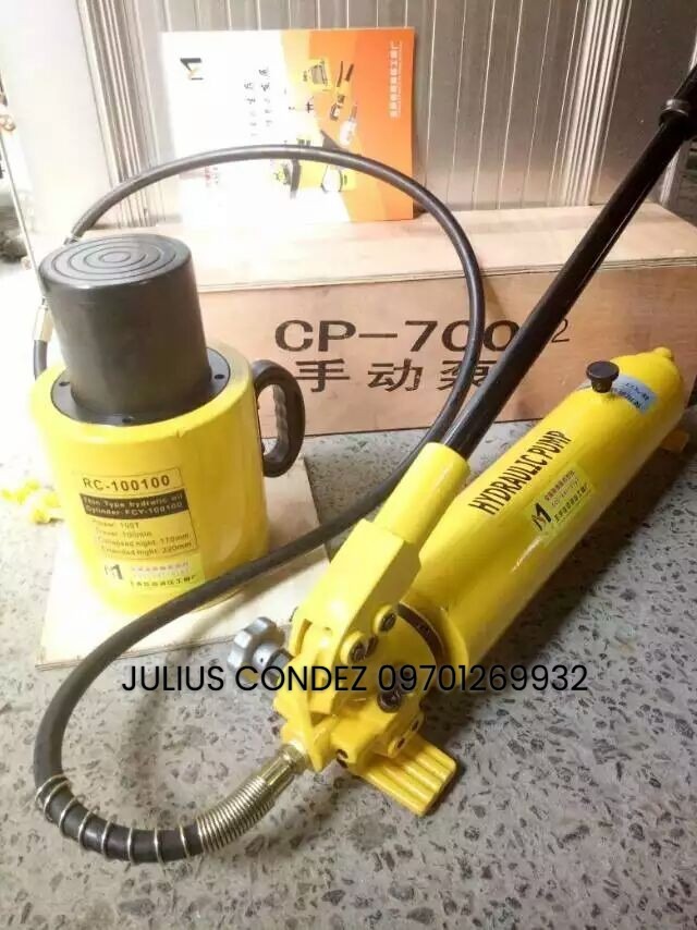 RCH Hollow Split Jack, Commercial & Industrial, Construction Tools ...