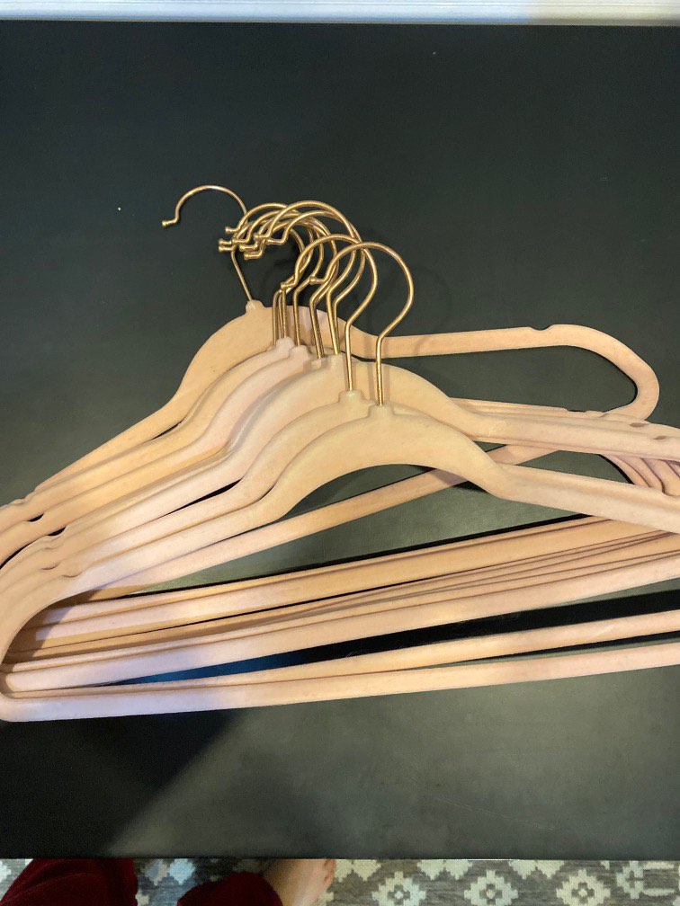 Rose gold velvet hangers, Furniture & Home Living, Home Improvement ...