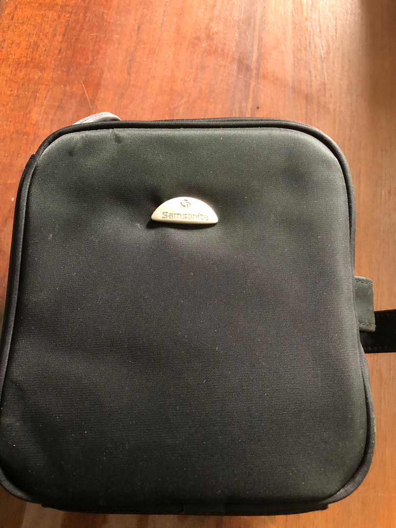 Samsonite travel pouch, Women's Fashion, Bags & Wallets, Purses ...
