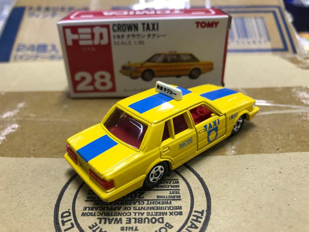 Tomica 28 crown taxi made in japan, 興趣及遊戲, 玩具 & 遊戲類 - Carousell