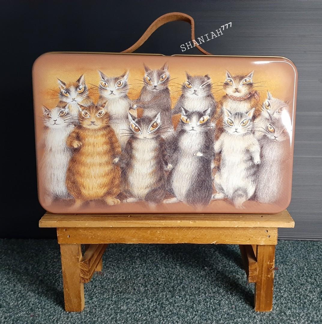 WACHIFIELD "DAYAN THE CAT" Dayan EV Trunk Can Cat Conference, Hobbies ...