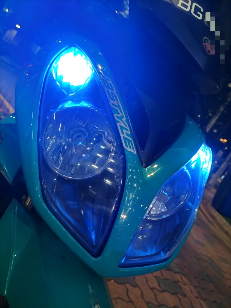 X1R Yamaha pole light t10 LED, Motorcycles, Motorcycle Accessories on ...