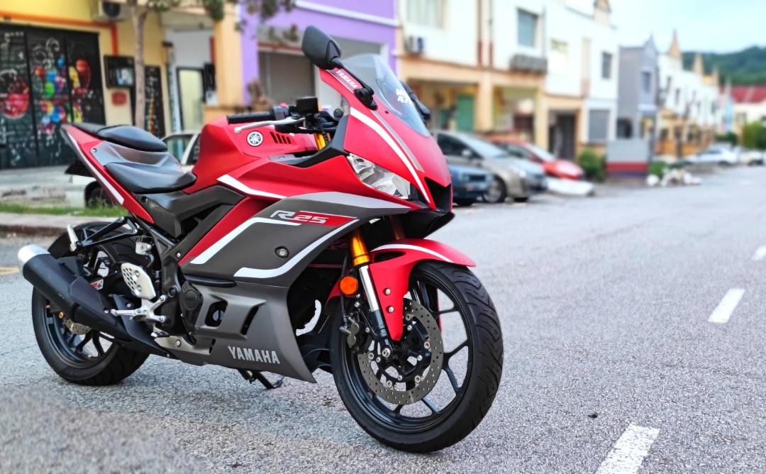 Yamaha R25 Factory Red v2 2019, Motorbikes on Carousell