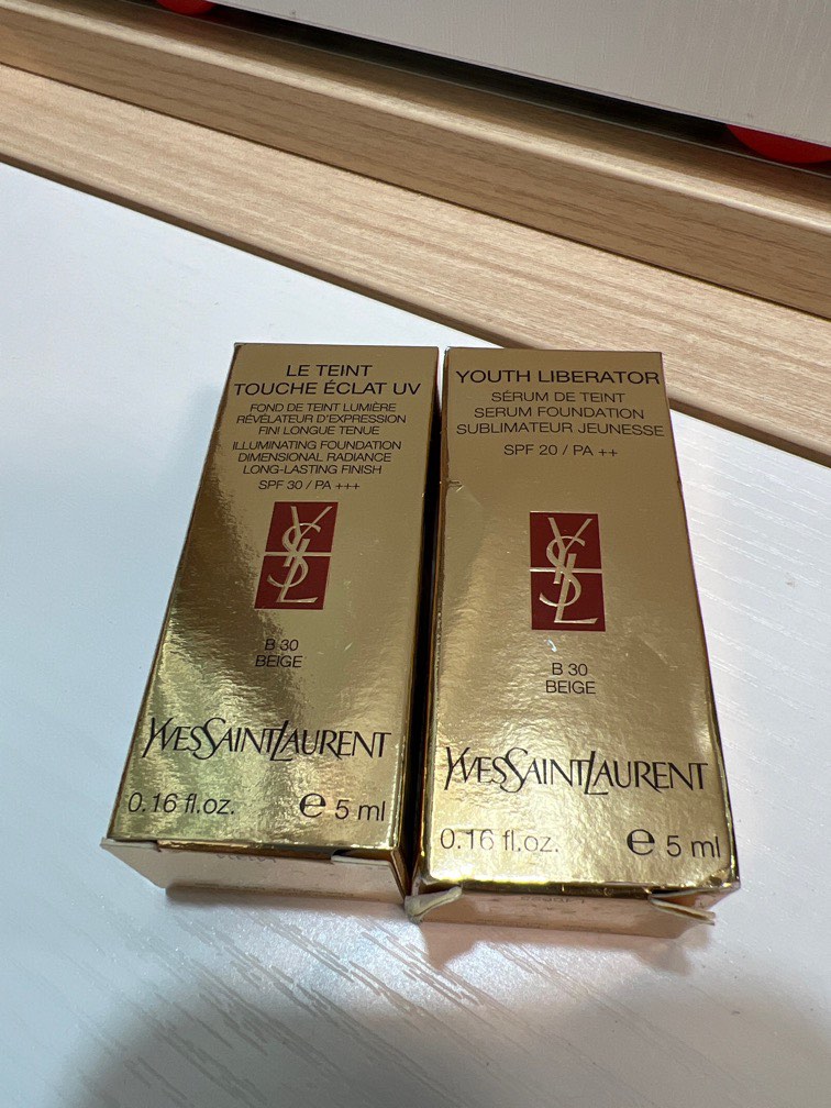 YSL。Foundation。sample, 其他, 其他 - Carousell