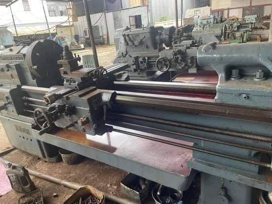 1 LATHE MACHINE, Commercial & Industrial, Industrial Equipment on Carousell