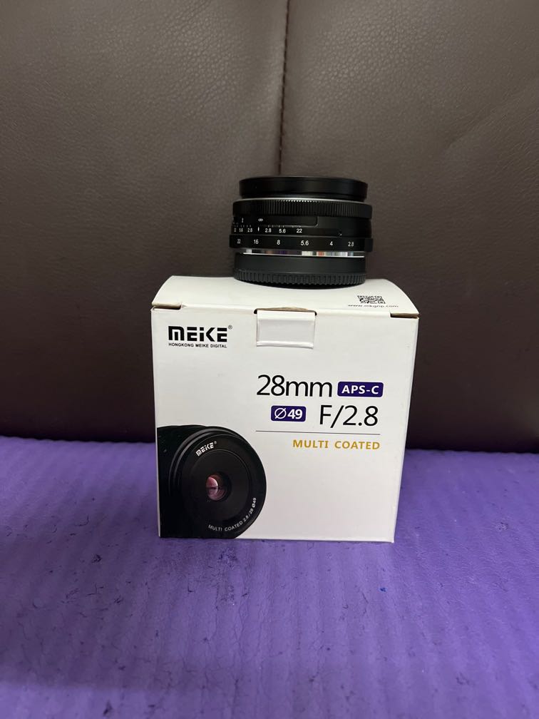 超平 完美無瑕 全套有盒 Meike 美科 28 28mm F2.8 FX XF Fujifilm mount Samyang, 攝影器材, 鏡頭及裝備 - Carousell