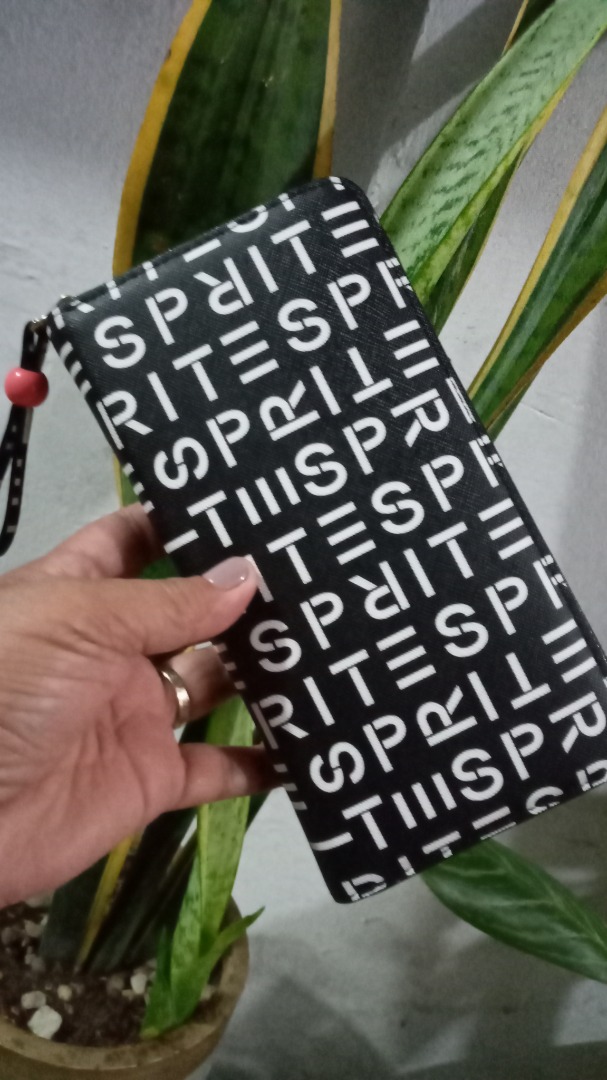 AUTHENTIC ESPRIT ACCORDION WALLET, Luxury, Bags & Wallets on Carousell