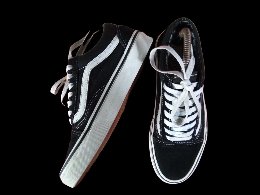 Authentic Vans Oldschool, Men's Fashion, Footwear, Sneakers on Carousell
