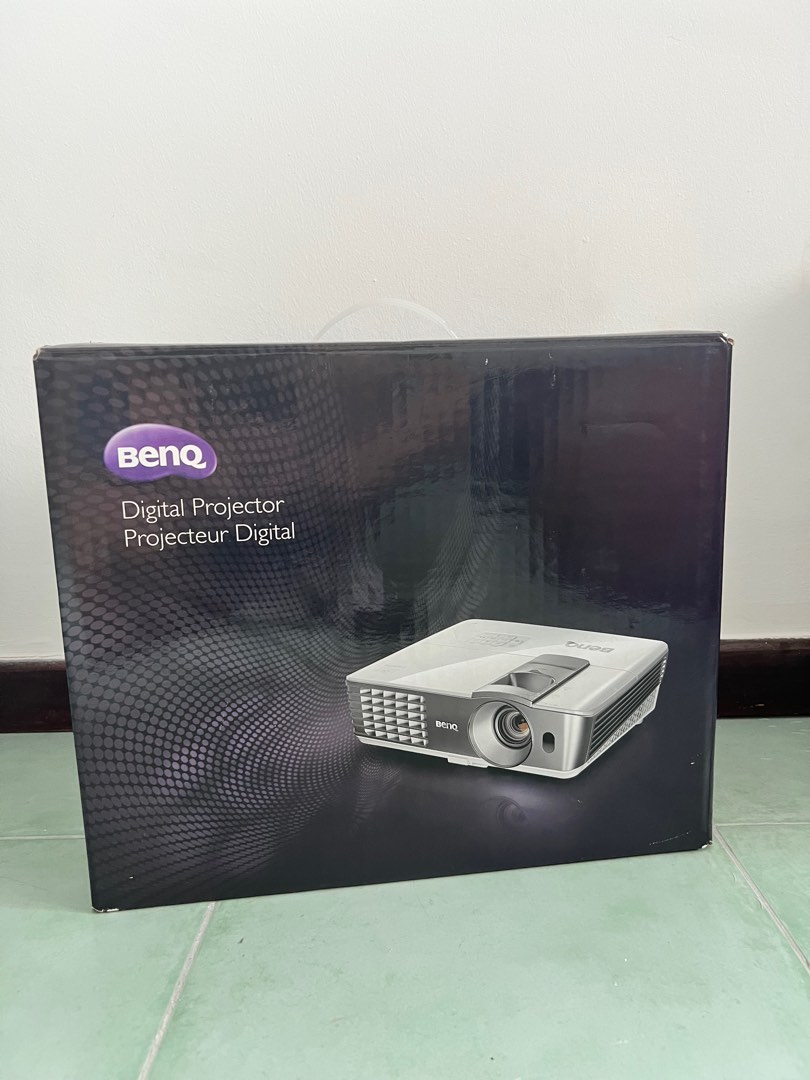 BenQ W1070+ Projector, TV & Home Appliances, TV & Entertainment ...