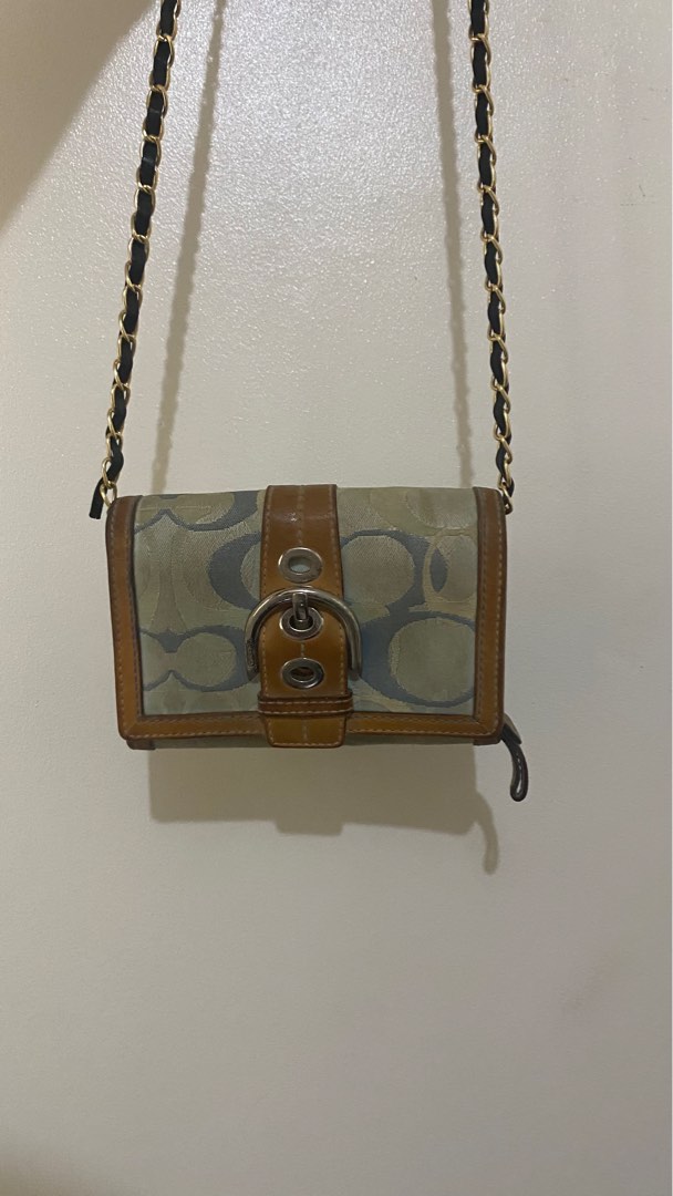 coach wallet / coin purse / sling, Luxury, Bags & Wallets on Carousell