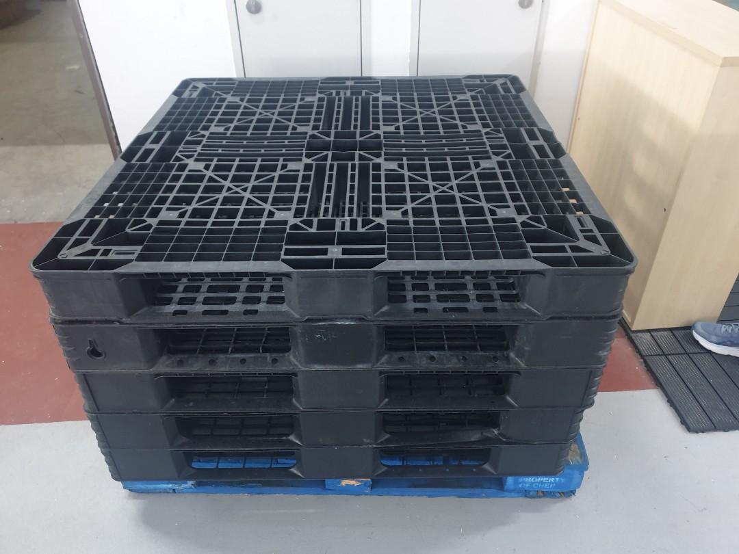 HDPE Heavy Duty Pallets, Furniture & Home Living, Outdoor Furniture on ...