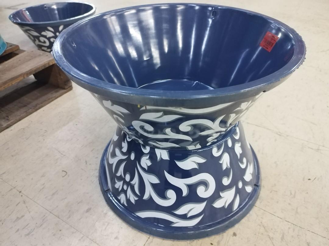 Melamine planter pot, Furniture & Home Living, Gardening, Pots ...