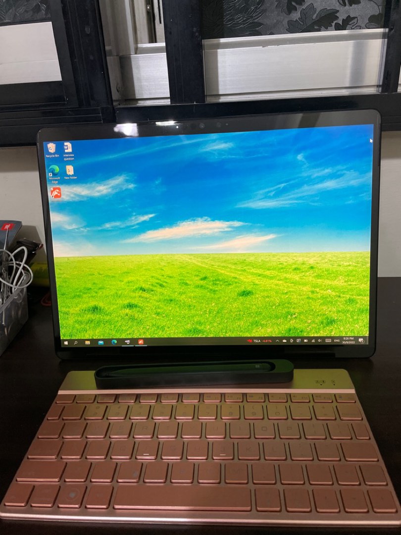 Microsoft Surface ProX SQ1 (LTE) + Pen + Bluetooth Keyboard + Case ...