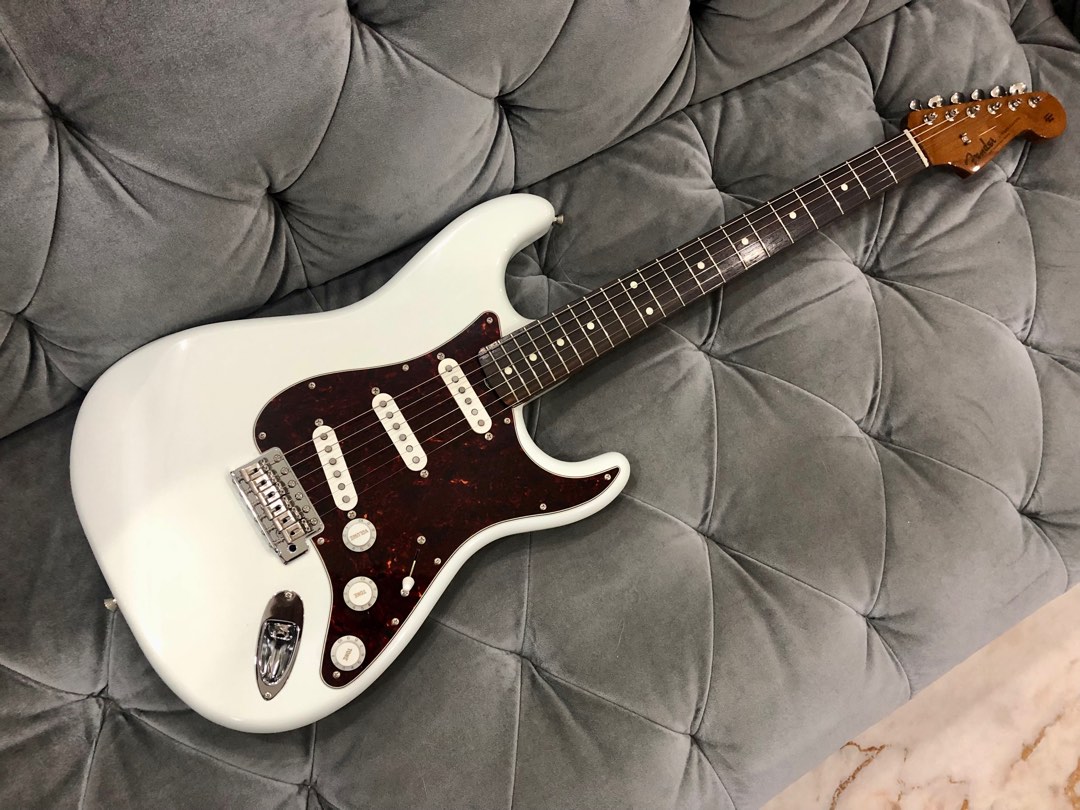 Fender MiJ 2021 Ltd Edn 75th Anniversary Strat, Hobbies & Toys, Music ...