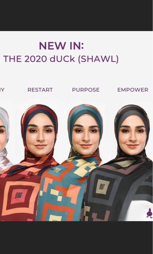New The 2020 Duck shawl in Empower (QR code print), Women's Fashion ...