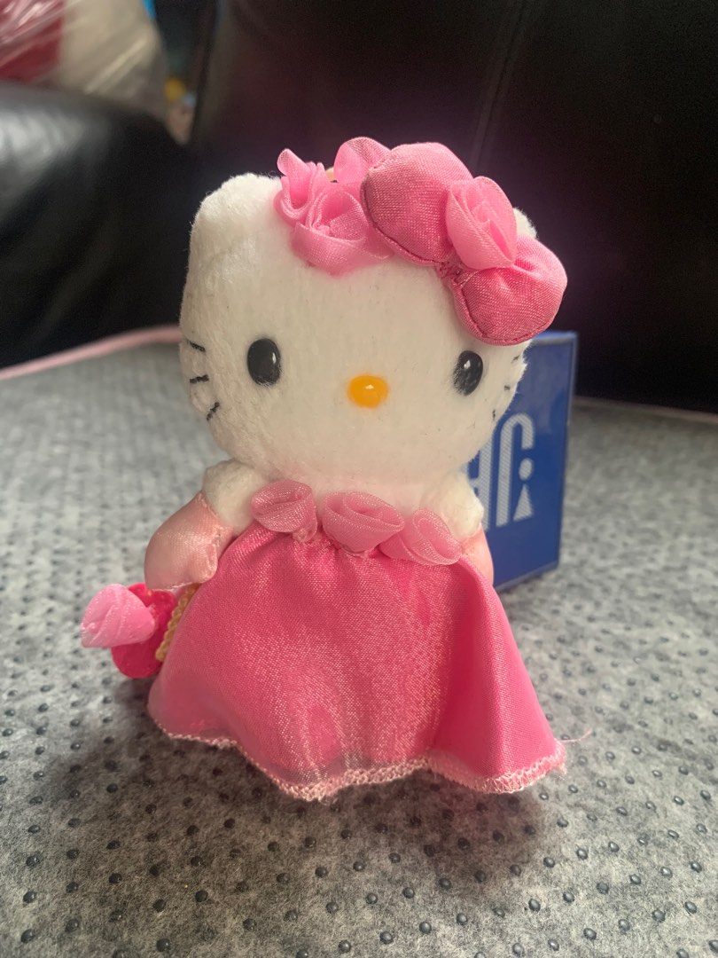 Puroland Hello Kitty Lady Kitty House Mascot, Hobbies & Toys, Toys ...
